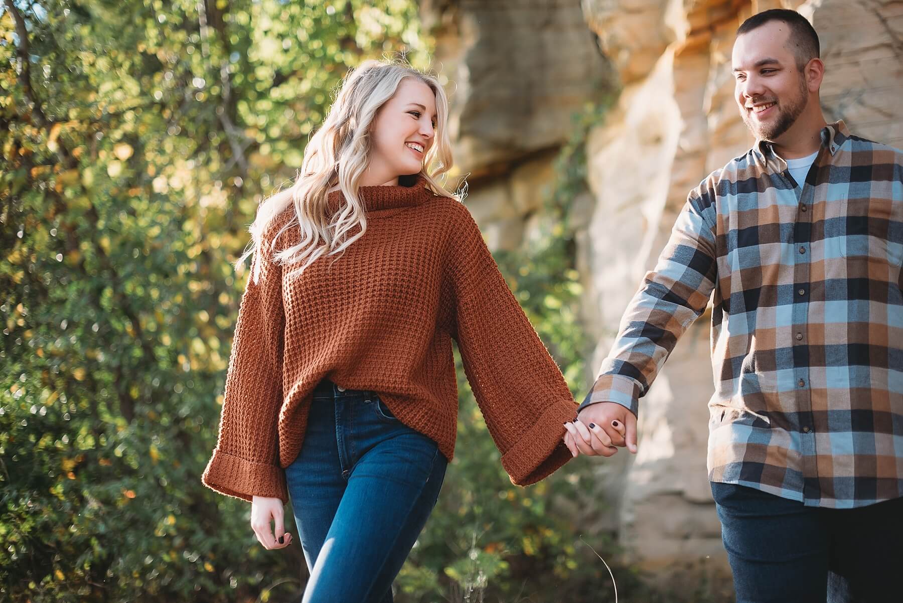 Wisconsin Dells Fall Engagement Session - Golden Hour Autumn Engagement ...